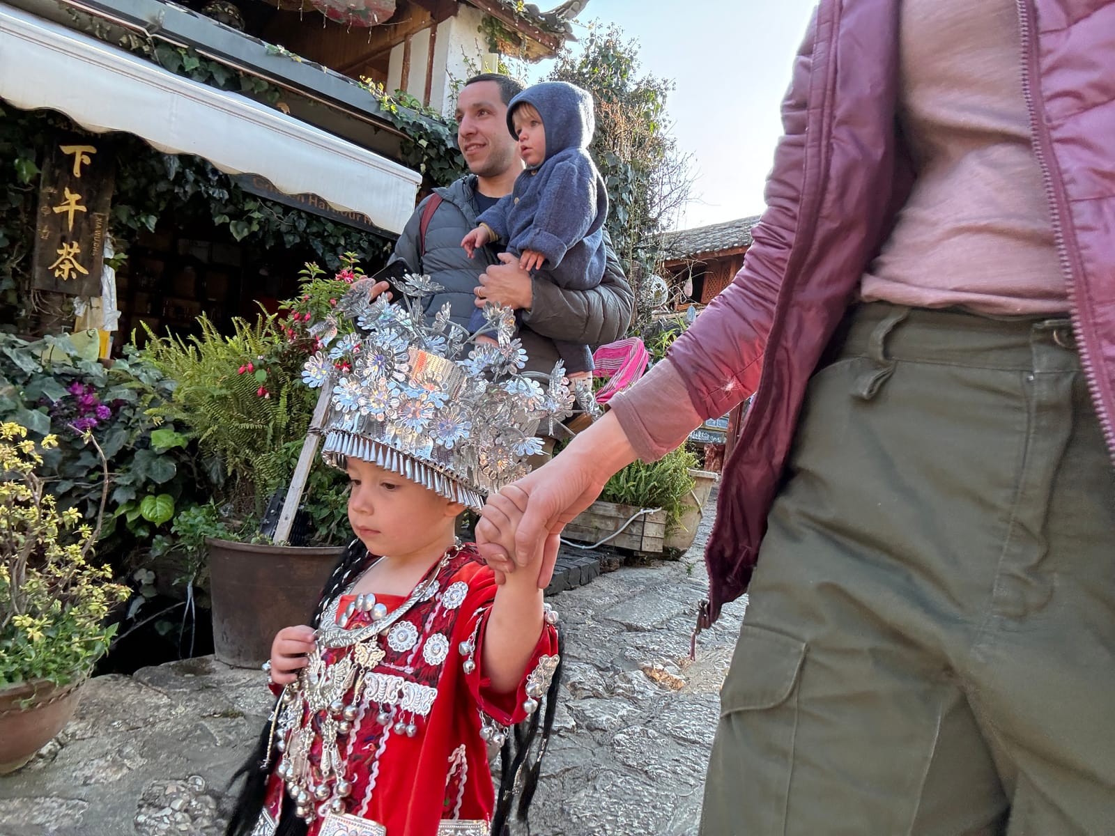 Guide to Renting Traditional Clothing in China